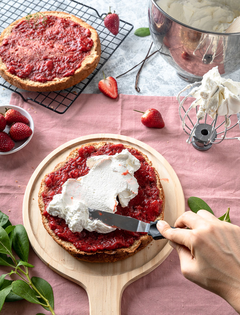 Gluten Free Genoise with Strawberry Coulis and Mascarpone Cream ...